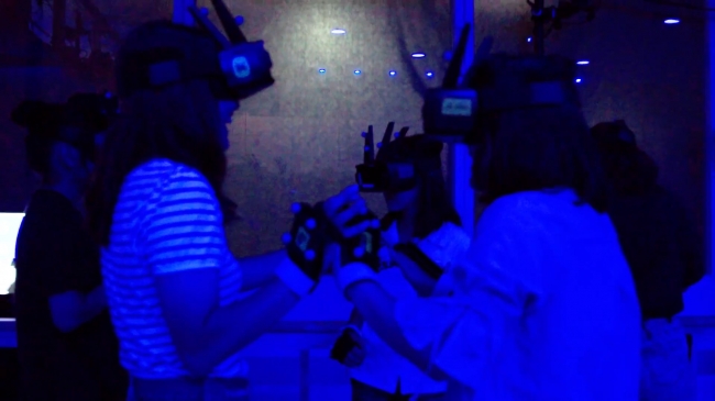 アカツキライブエンターテインメント、空間移動型VR「ABAL:DINOSAUR」を開催 | gamebiz