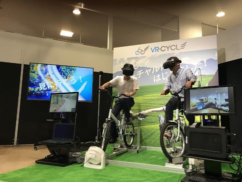クロスデバイス、「VR Centerイオンレイクタウン店」に実際に自転車漕ぐ「VR-CYCLE」を設置 | gamebiz